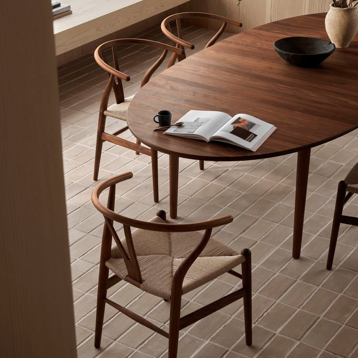 CH337/CH338/CH339 Dining Table– Nordic Elements